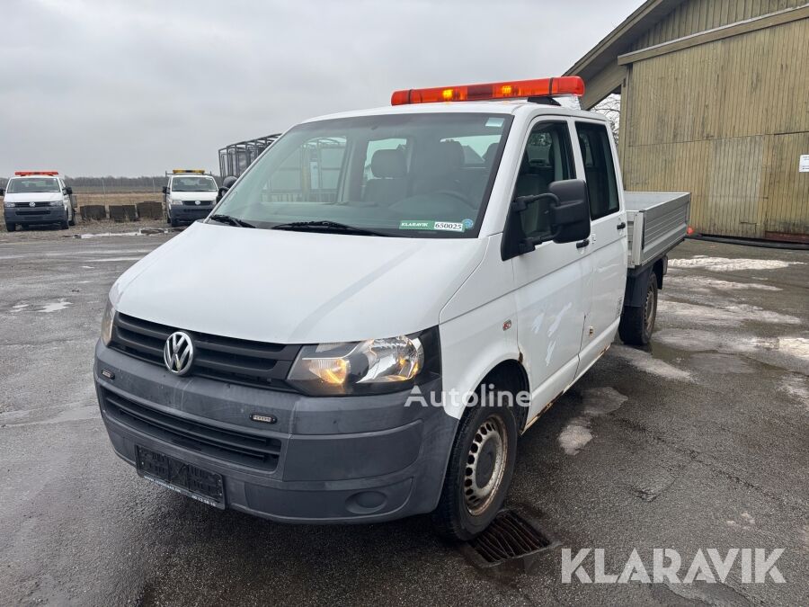 Prodaje se Volkswagen Transporter kamion s ravnom platformom < 3.5t na aukciji