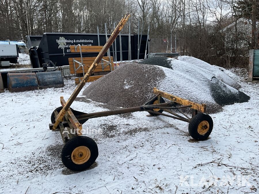 Prodaje se Brädgårdsvagn prikolicu šasiju na aukciji