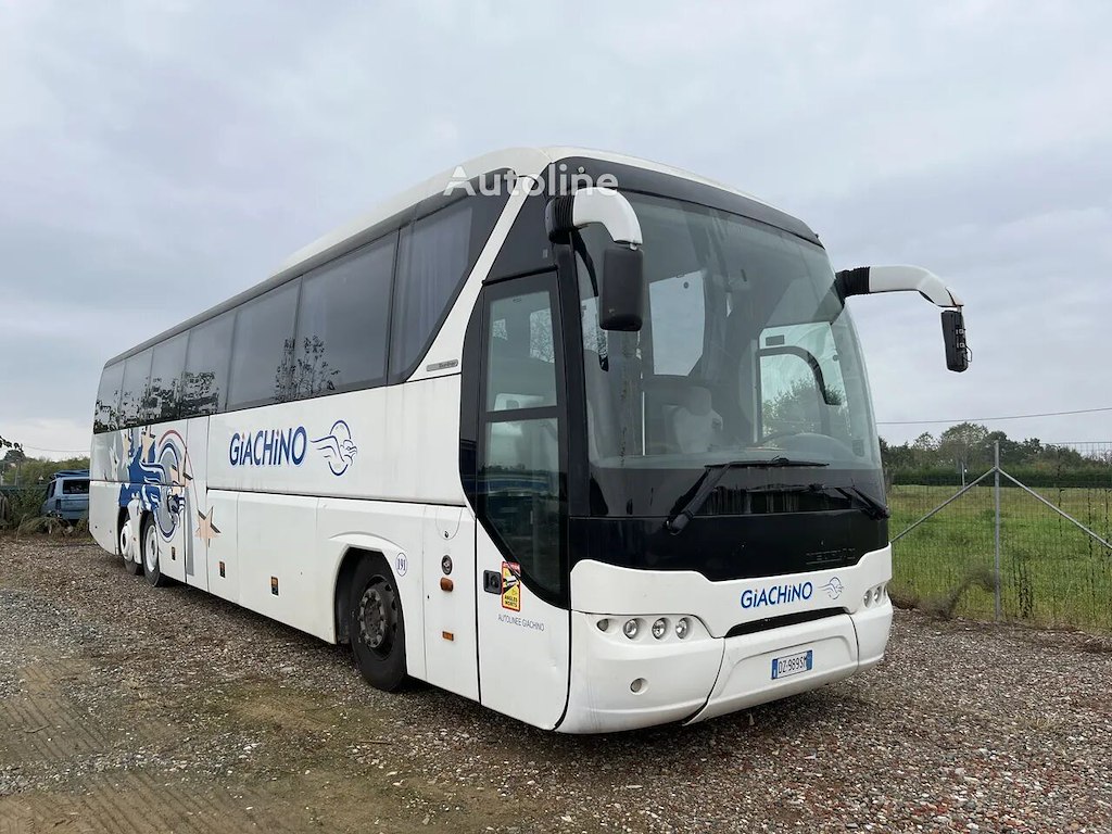 Prodaje se Neoplan P22 turistički autobus na aukciji