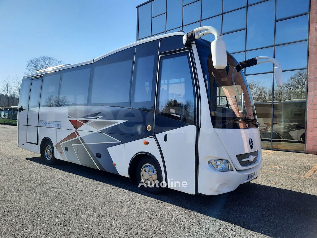 Prodaje se Mercedes-Benz MB1022 turistički autobus na aukciji