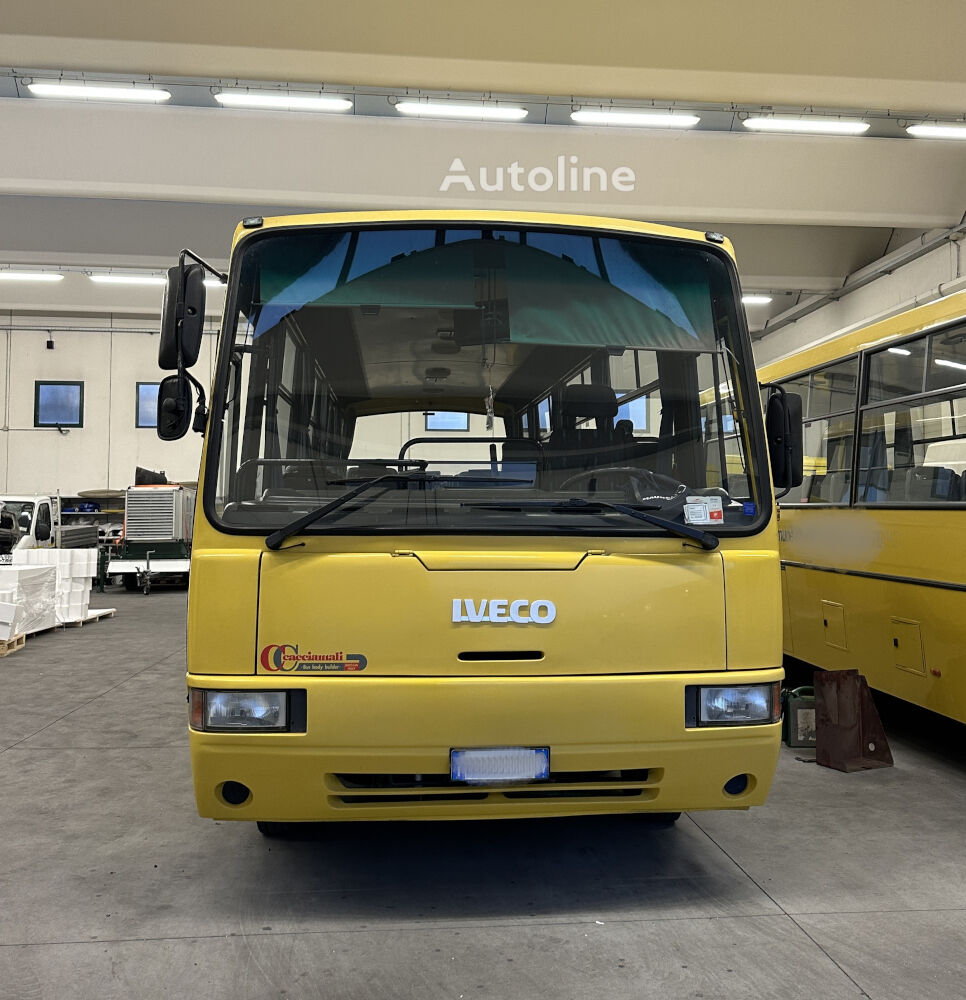 IVECO 100E18 prigradski autobus