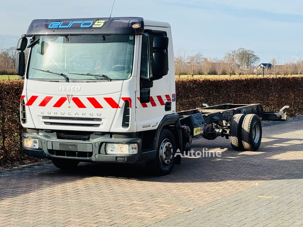 IVECO Euro Cargo ML 100 E 18 EURO 5 kamion s ravnom platformom