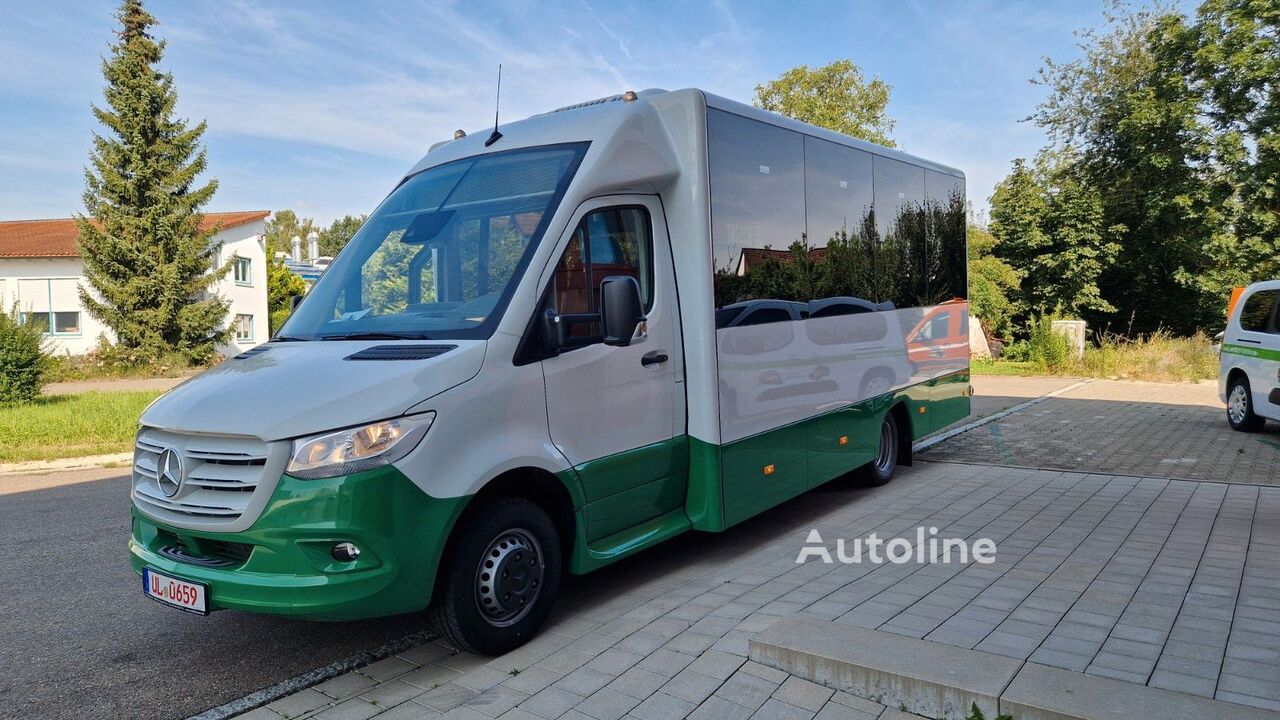 Novi Mercedes-Benz Frontniederflur Sprinter 515/517 Daily putnički minibus