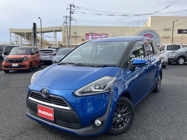 Toyota SIENTA minivan