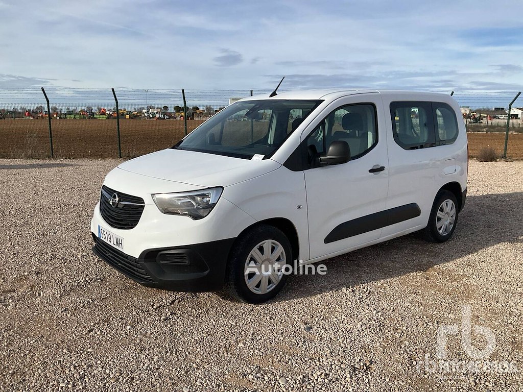 Prodaje se Opel COMBO minivan na aukciji