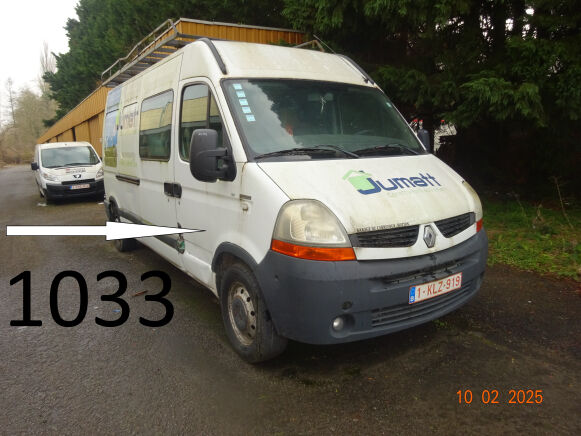 Prodaje se Renault Master kombi minibus na aukciji