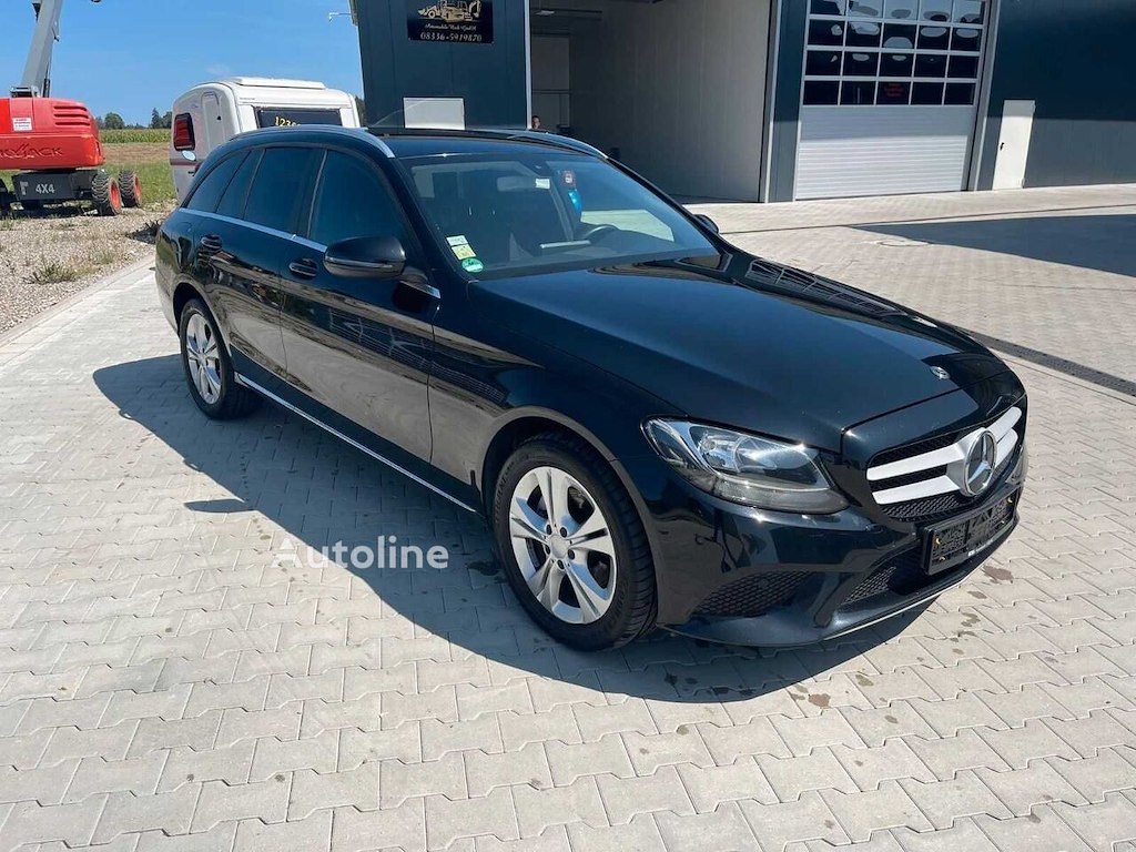 Prodaje se Mercedes-Benz 220CDI karavan na aukciji