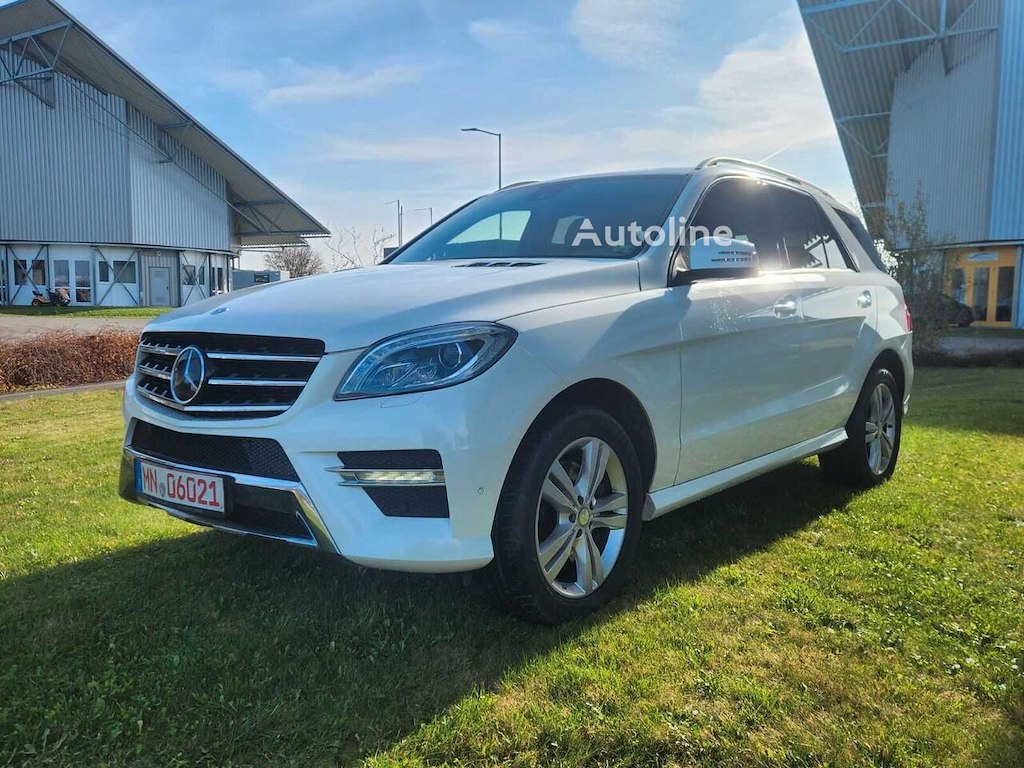 Prodaje se Mercedes-Benz ML 350CDI krosover na aukciji