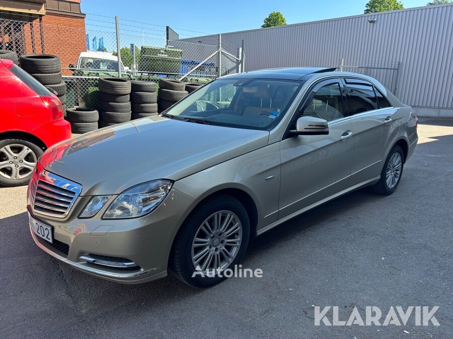 Prodaje se Mercedes-Benz E 220 sedan na aukciji