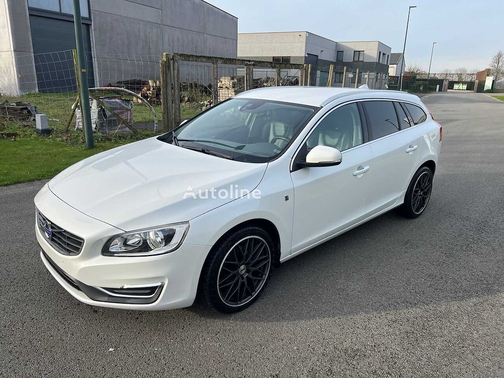 Prodaje se Volvo V60 karavan na aukciji