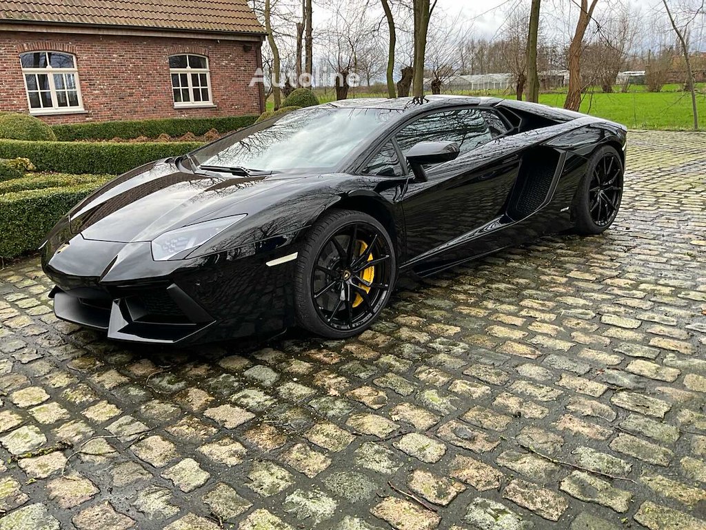 Prodaje se Lamborghini Aventador kupe na aukciji