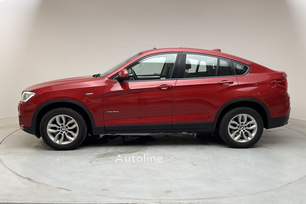 Prodaje se BMW X4 krosover na aukciji