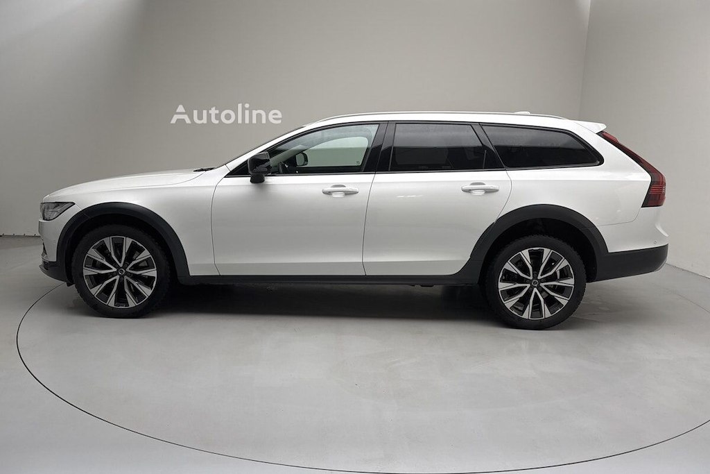 Prodaje se Volvo V90 Cross Country karavan na aukciji