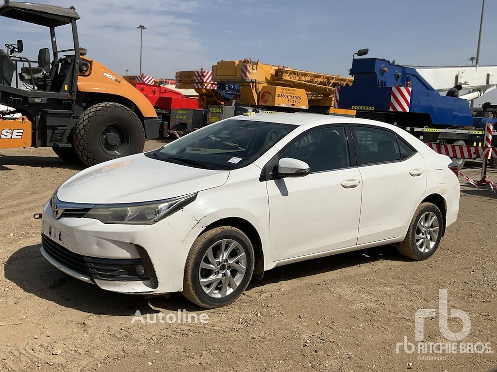 Prodaje se Toyota COROLLA krosover na aukciji