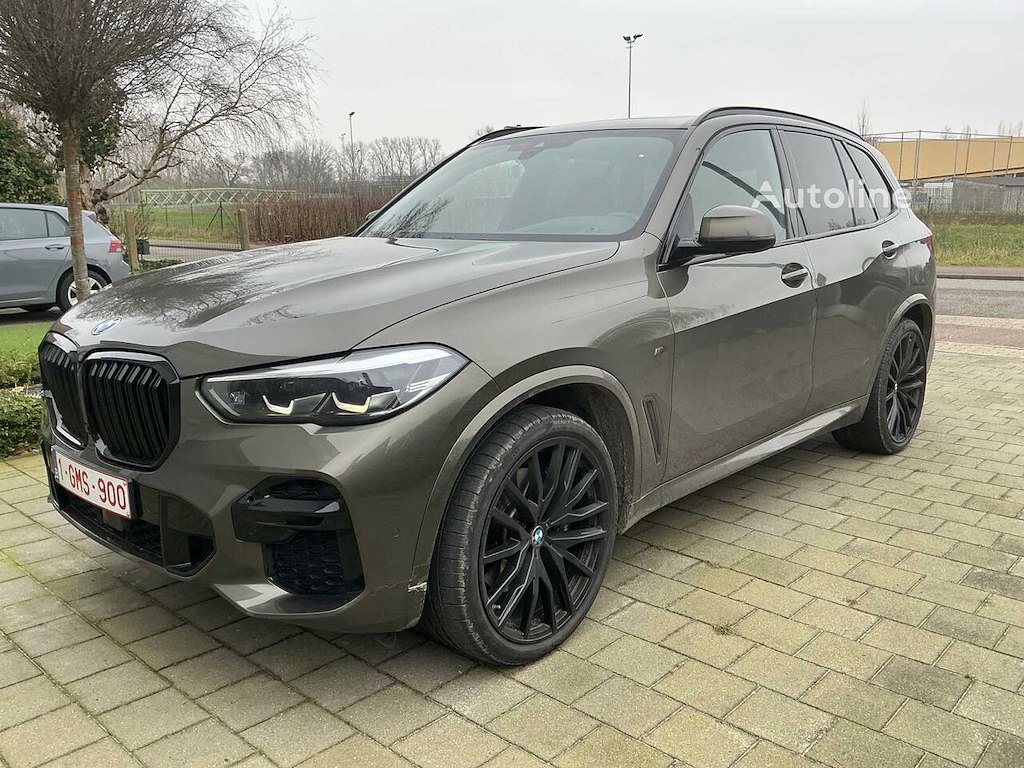 Prodaje se BMW X5 XDrive 30d krosover na aukciji