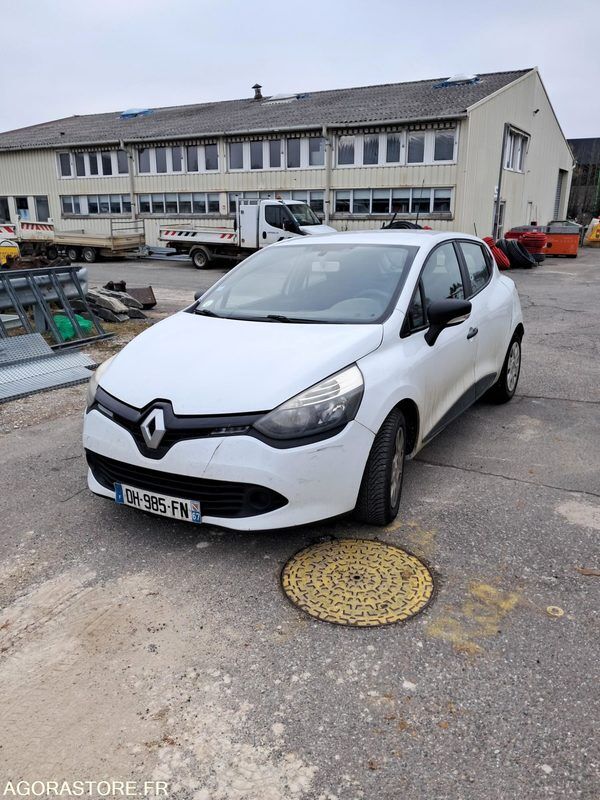 Prodaje se Renault CLIO hečbek na aukciji