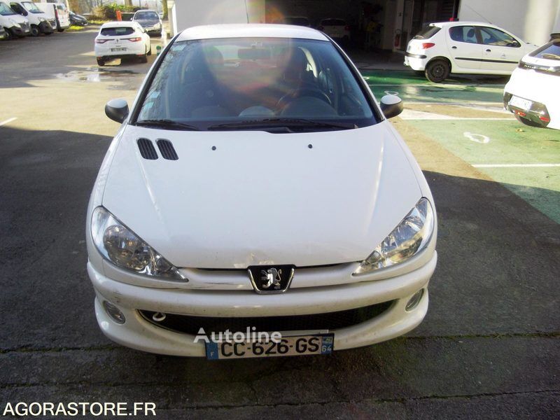 Prodaje se Peugeot 206 hečbek na aukciji