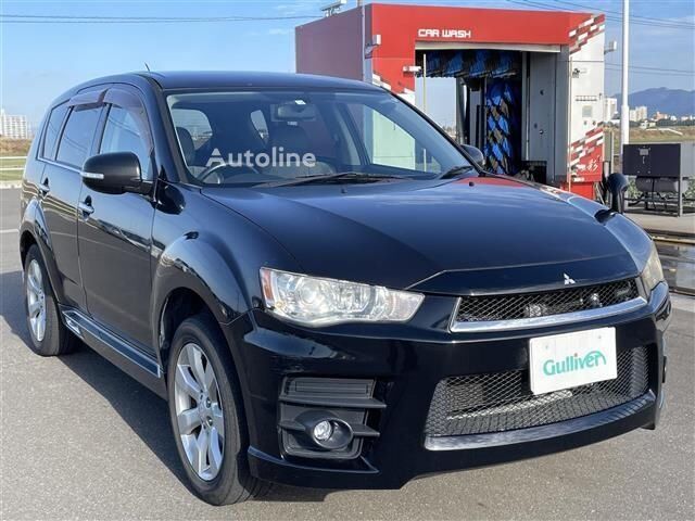 Mitsubishi OUTLANDER krosover