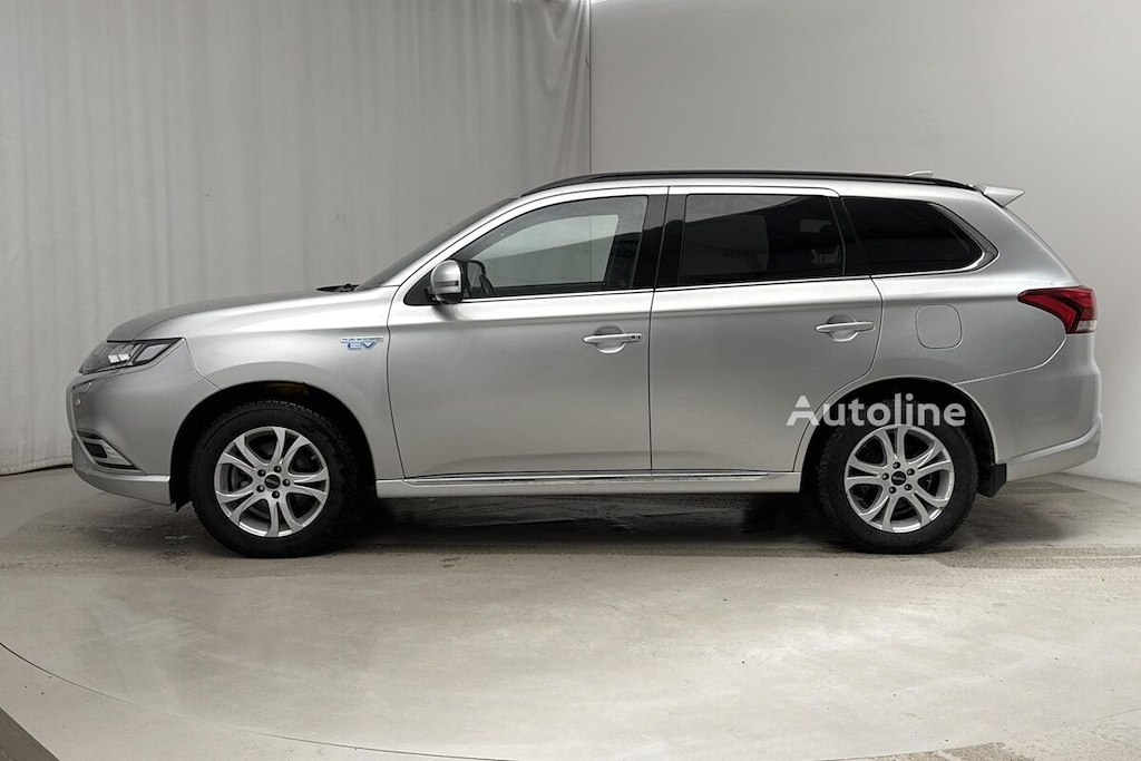 Prodaje se Mitsubishi Outlander krosover na aukciji