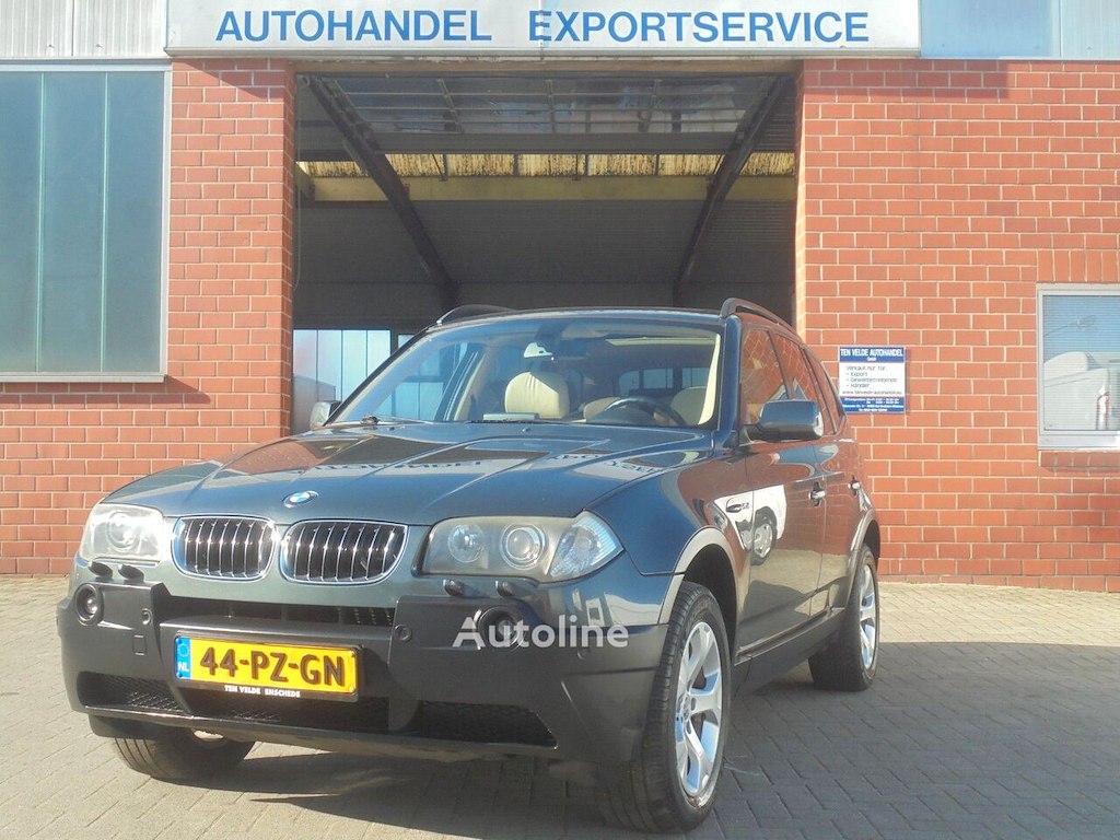 BMW X3 2.5i 4x4 High Executive, Panorama,Klima,Leder krosover