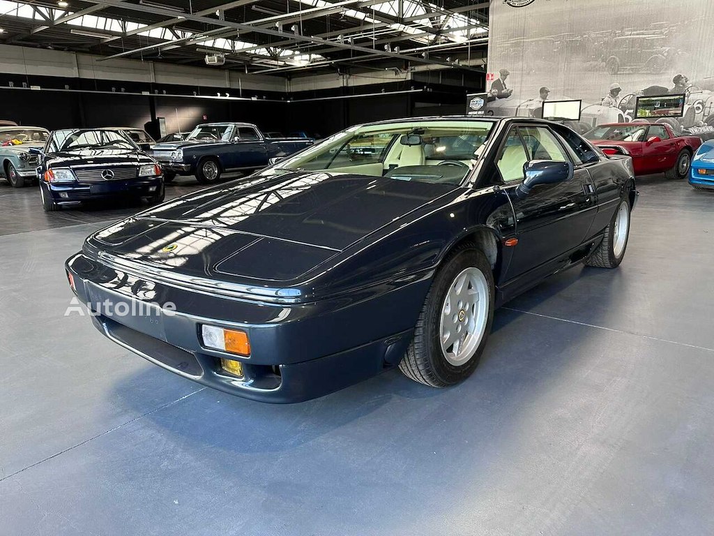 Prodaje se Lotus Esprit MK2 kabriolet na aukciji