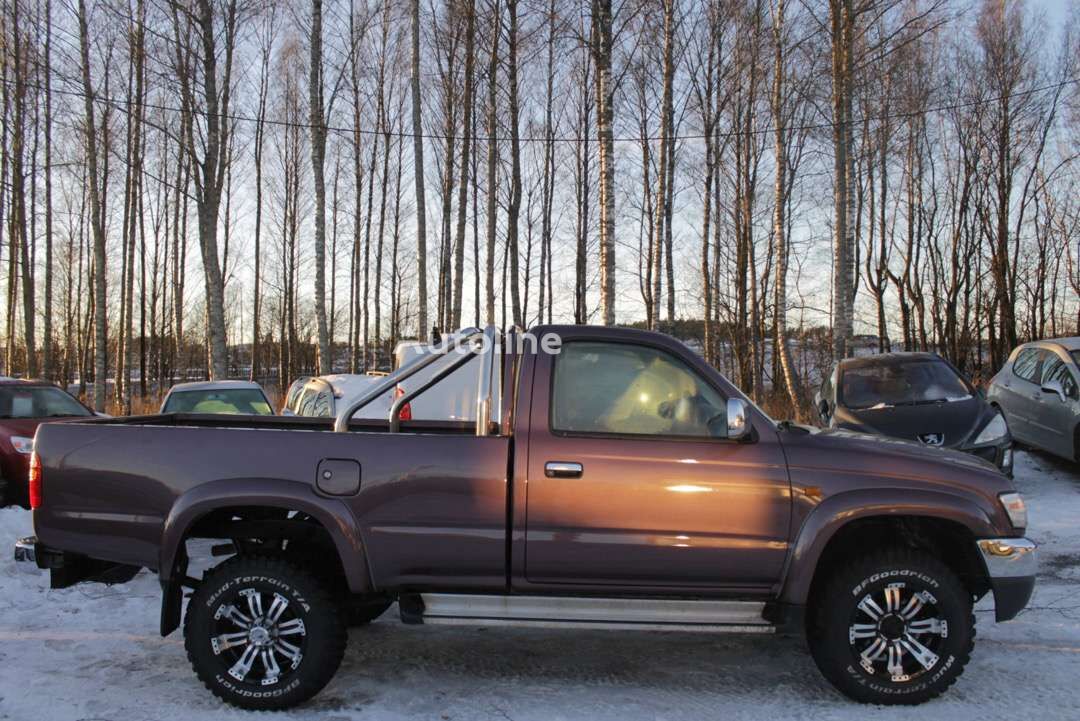 Prodaje se Toyota Hilux 2.5 D-4d 4wd pikap na aukciji