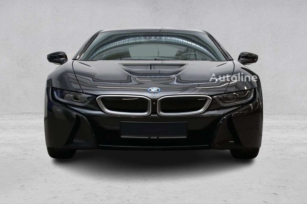 Prodaje se BMW I8 kupe na aukciji