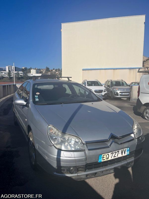 Prodaje se Citroen C5 sedan na aukciji