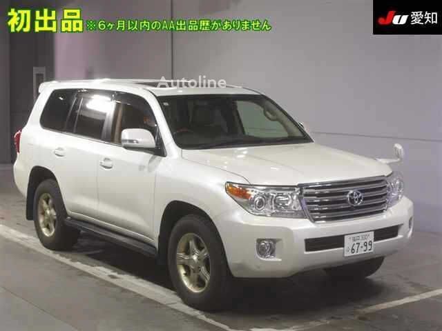 Toyota LAND CRUISER 200 terenac