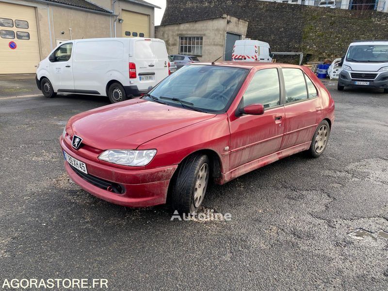 Prodaje se Peugeot 306 hečbek na aukciji