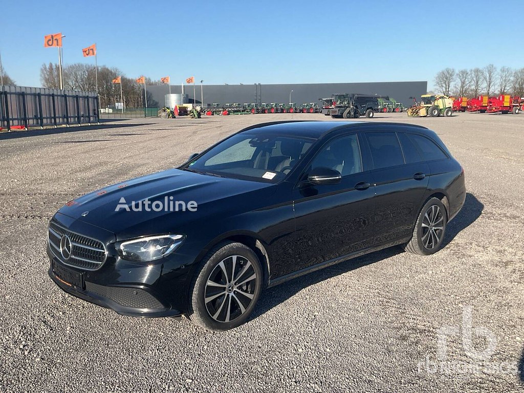 Prodaje se Mercedes-Benz E300D 4-Matic Hydrid krosover na aukciji