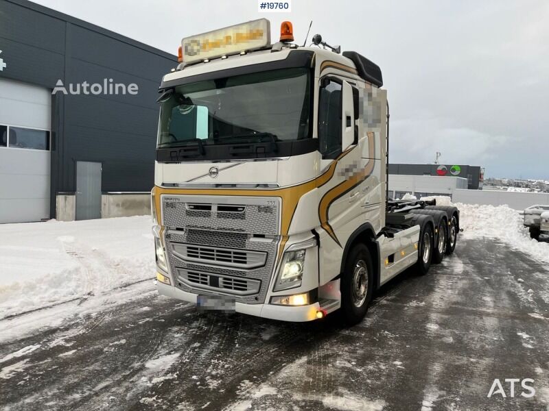 Volvo FH500 8x4 hook truck w/ 24t multilift hook with articulation and kamion rol kiper