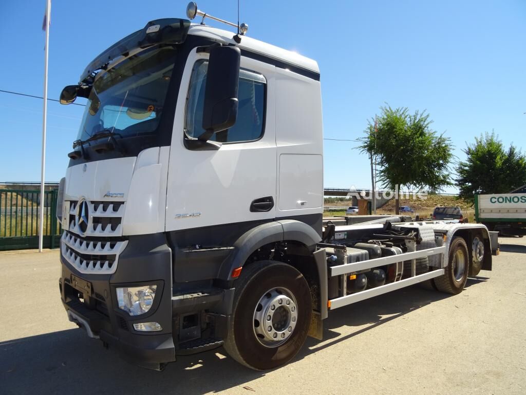 Mercedes-Benz AROCS 25 42 kamion rol kiper