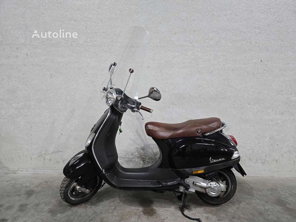 Prodaje se Vespa bromscooter skuter na aukciji