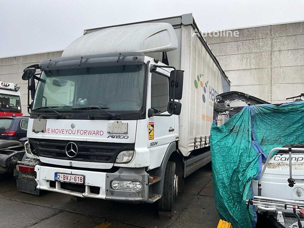 Prodaje se Mercedes-Benz Atego 1224 kamion sa kliznom ceradom na aukciji