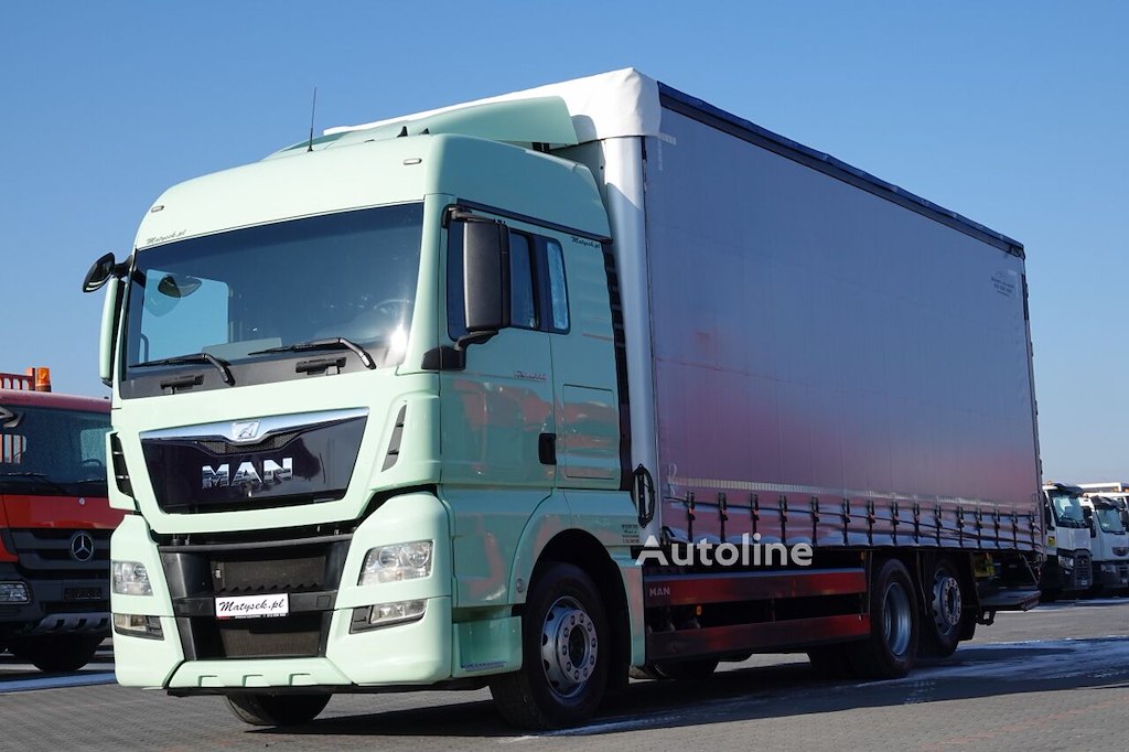 MAN TGX 26.440 / 6x2 / FIRANKA - 8,15 m / SOLÓWKA / WINDA ZAŁADOWCZA kamion sa klizna zavesa cerada