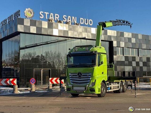 Mercedes-Benz Actros 6x2 HMF 3220 K7 Crane kamion platforma