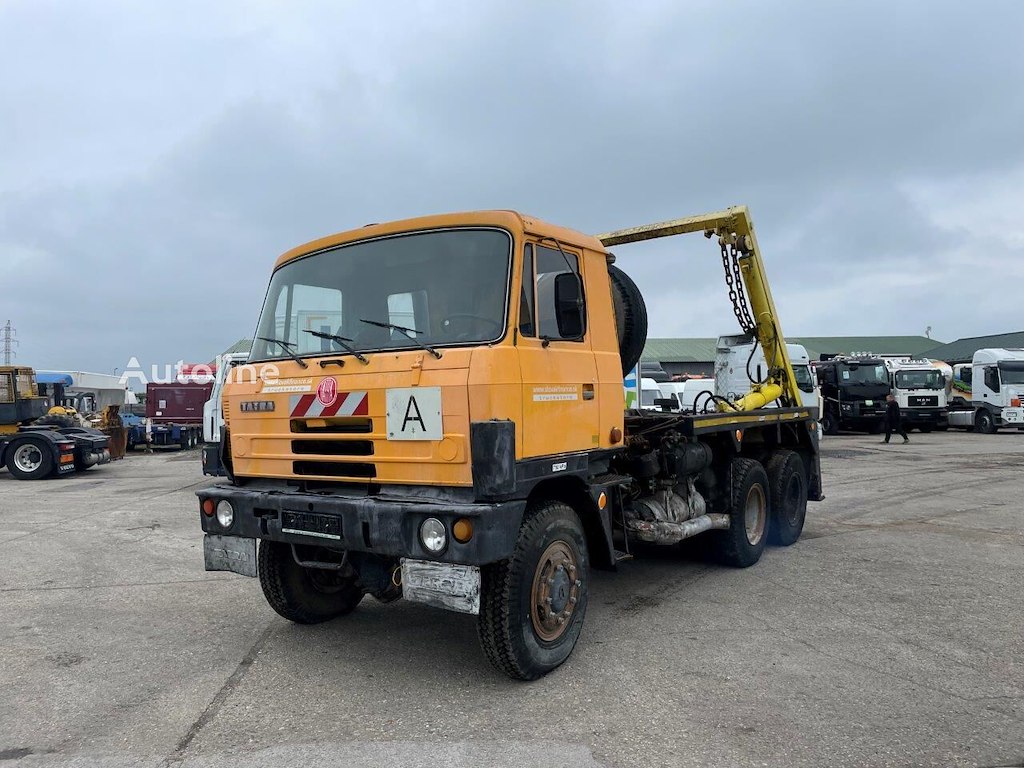 Tatra 815 retazový natahovac kontajnerov 6x6 manuál VIN 145 kamion autopodizač kontejnera