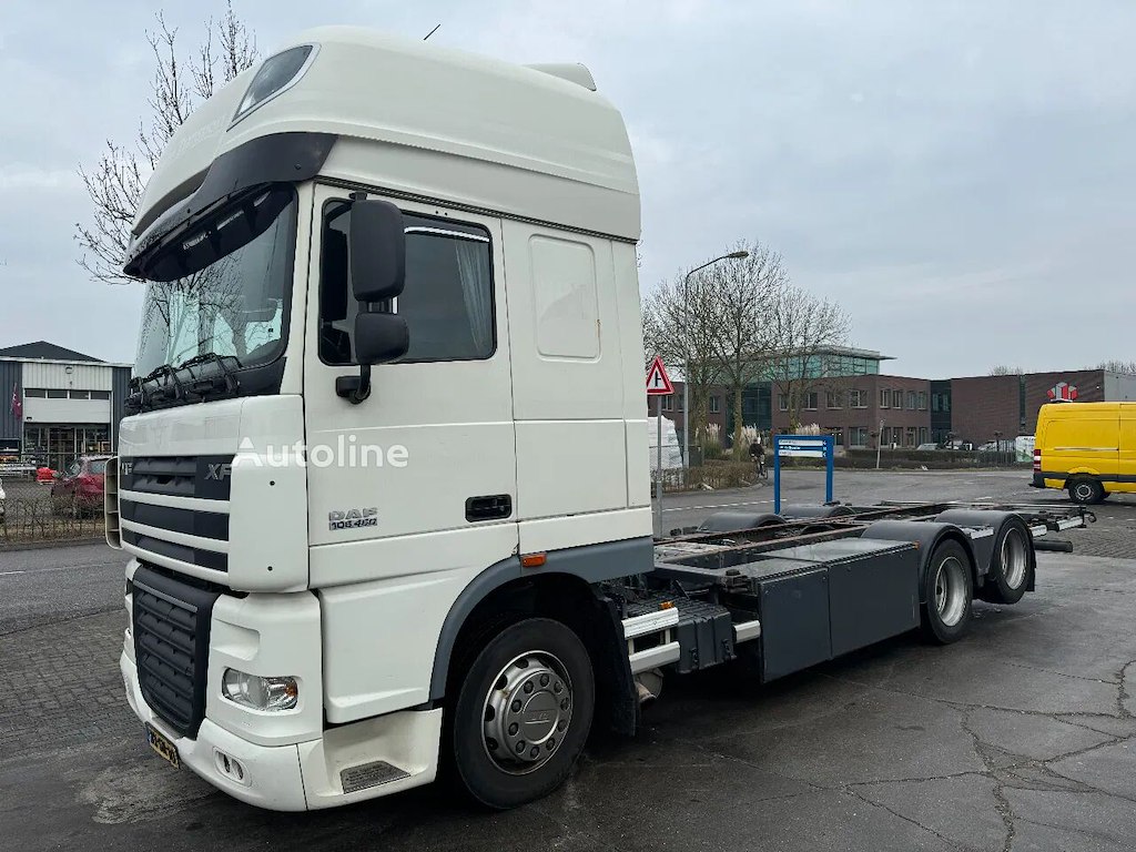 DAF XF 105.460 6X2 BDF CHASSIS MANUAL GEAR EURO 5 vozilo za prevoz kontejnera