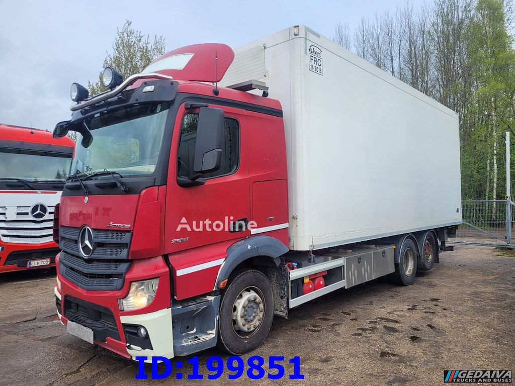 Mercedes-Benz Actros 2551 6x2 Euro5 izotermni kamion