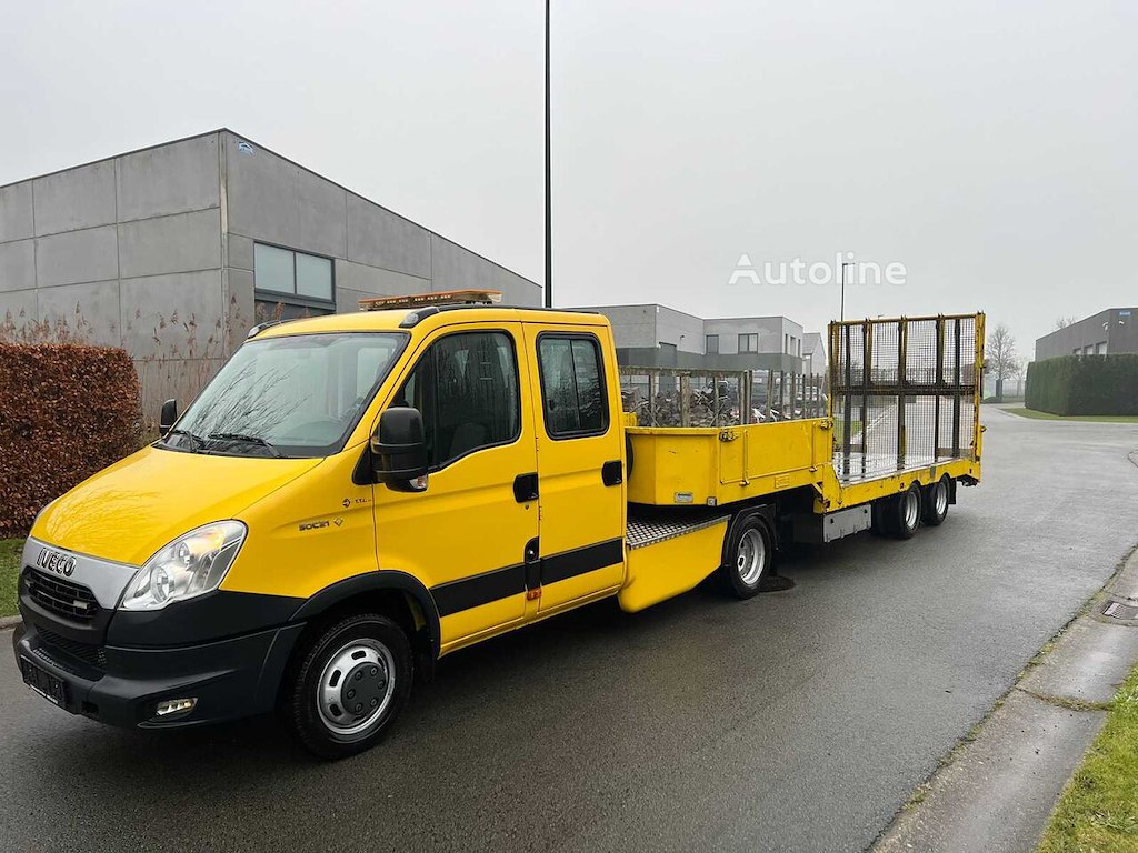 Prodaje se IVECO DAILY 50C21 tegljač na aukciji + poluprikolica autotransportera