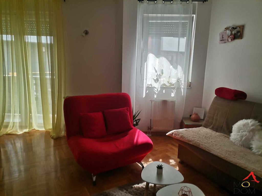 Stan,NOVI SAD,SOMBORSKI BULEVAR,kv: 27, € 83600, ID: 1029283