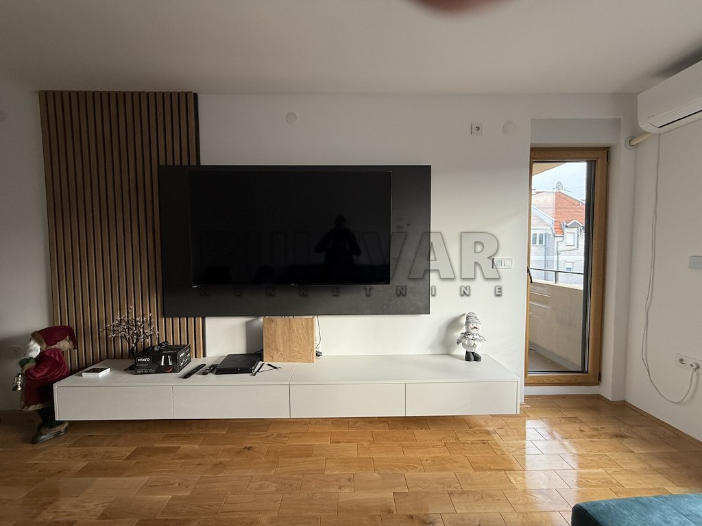 Dvosoban stan, 60 m2, Centar, Vožda Karađorđa ID: i-013387