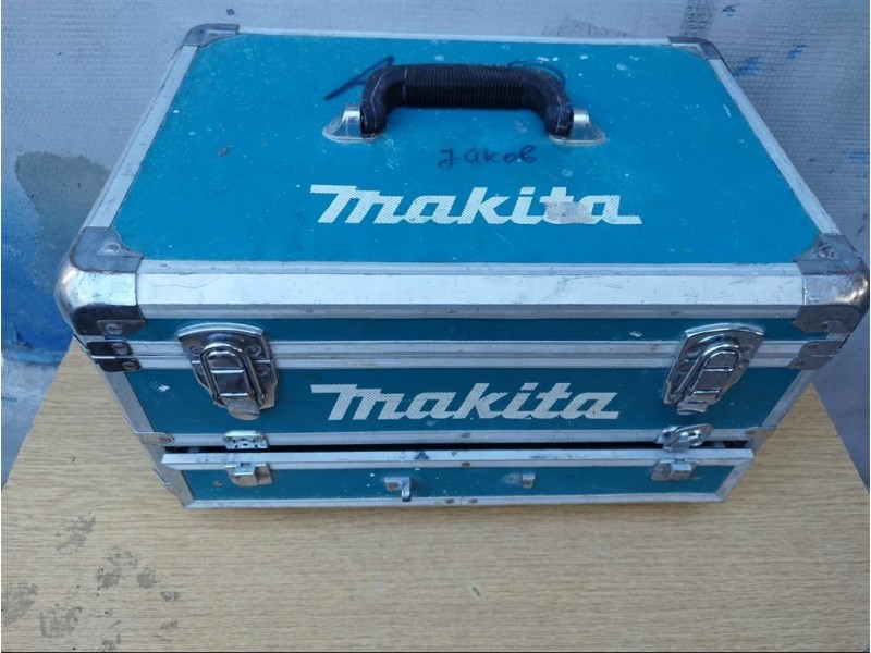 Makita kofer