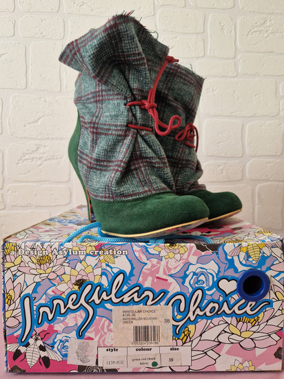 Irregular choice cizmice 38