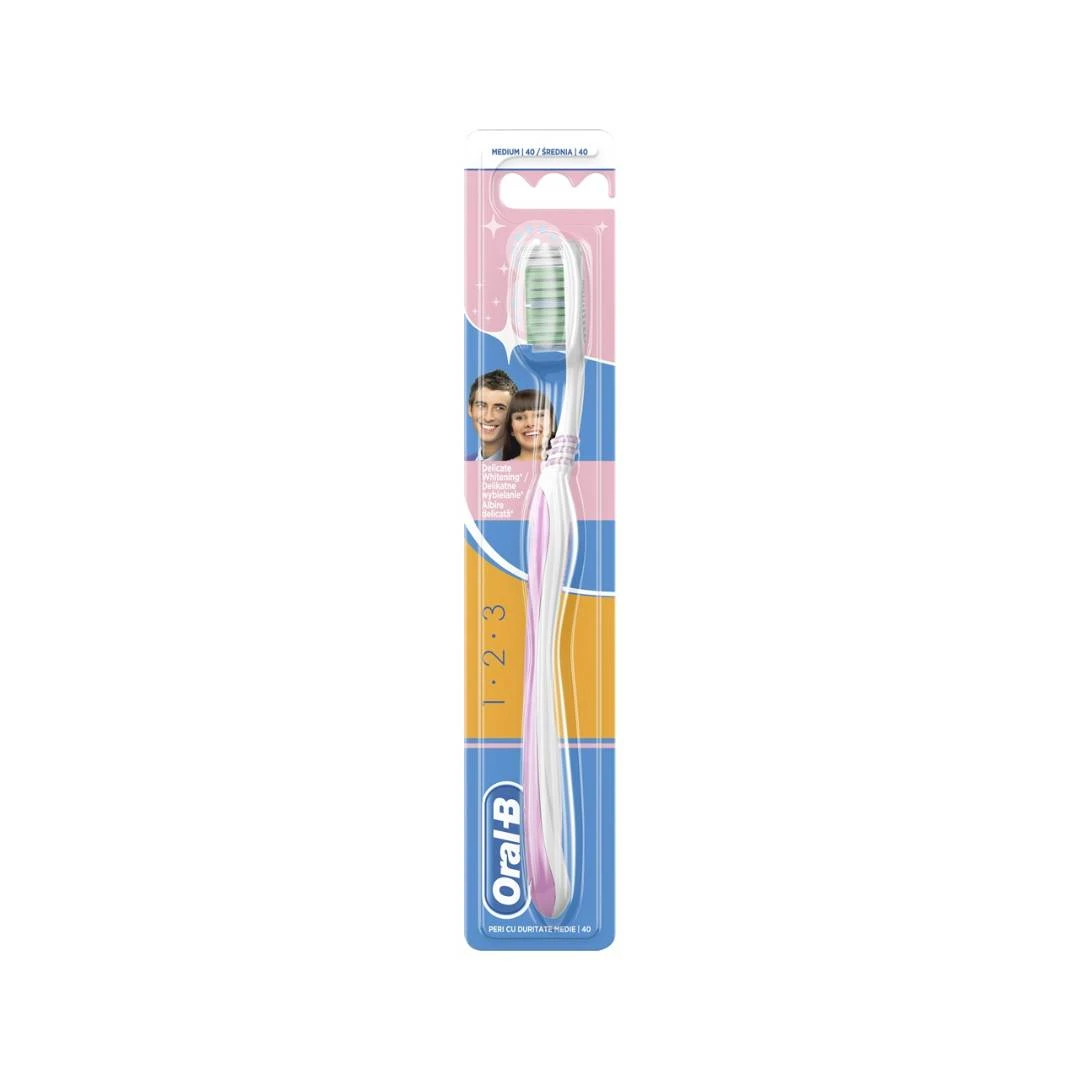 Oral-B® 3 Effect Delicate White Četkica za Zube Medium