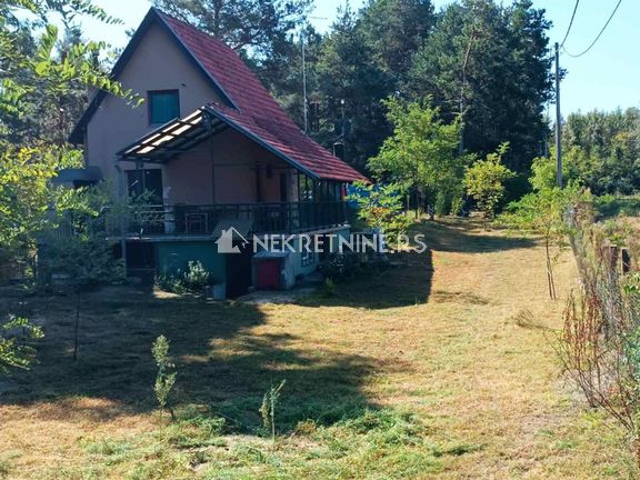 Vikendica na prodaju 74m² + 100m², Deliblatska peščara