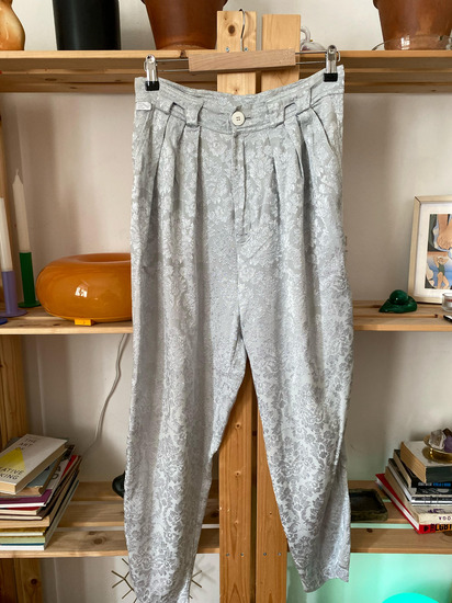 ukrojene vintage pantalone