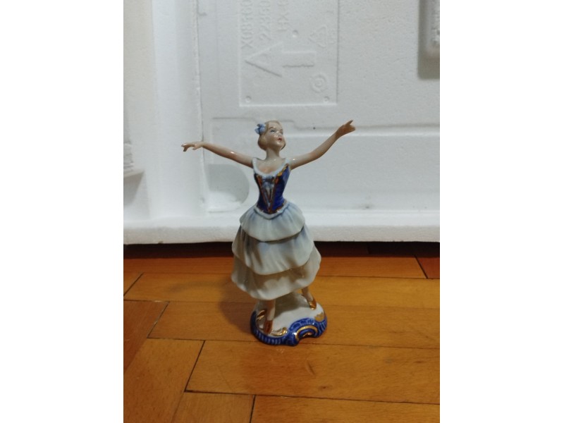 Porcelanska kobalt figura sa pozlatom Balerina