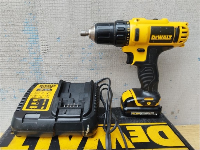 DeWalt DCD710 aku srafilica 10.8V